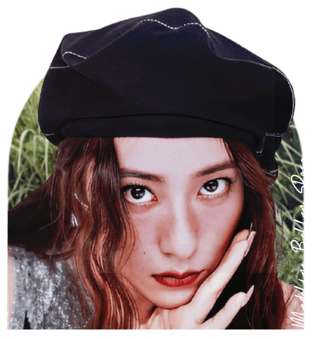 FOR ROLEPLAYER USE Hazel orbs, crimson lips, a beauty blessed in fallen ...